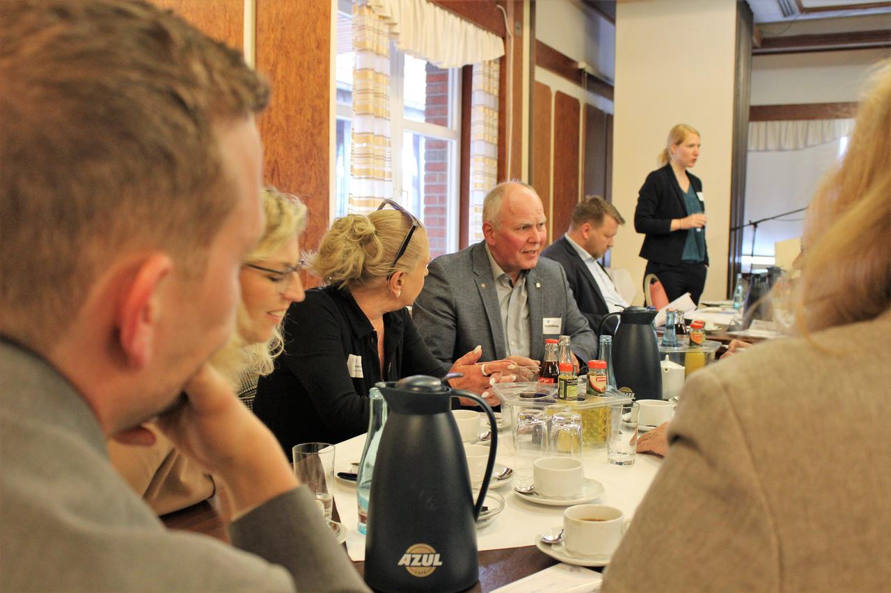 IHKN-Tourismusparlament: Personalmangel bedroht Tourismusbranche in ...