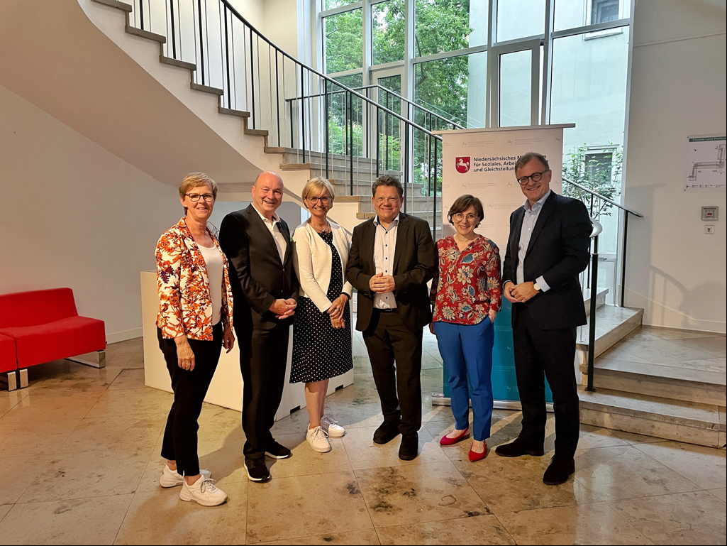 IHKN nimmt am Spitzentreffen des Sozialministeriums zu ...